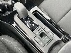Sarkans Toyota Prius 2025 Rīga, ar dzinēja tilpumu 2.00 L un nobraukumu 14 tūkst. km par 36990 €, foto 17 vietnē AUTOMOTO.COM.LV