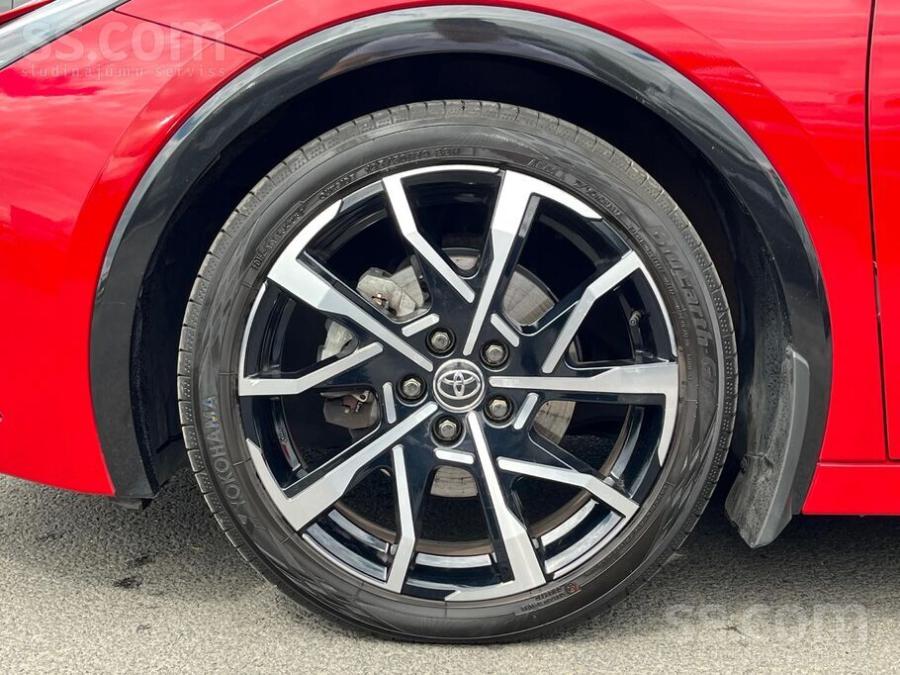 Sarkans Toyota Prius 2025 Rīga, ar dzinēja tilpumu 2.00 L un nobraukumu 14 tūkst. km par 36990 €, foto 26 vietnē AUTOMOTO.COM.LV