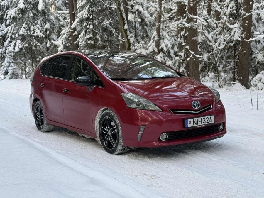 Sarkans Toyota Prius 2012 Kauņa, ar dzinēja tilpumu 1.80 L un nobraukumu 466 tūkst. km par 7550 €, foto 1 vietnē AUTOMOTO.COM.LV