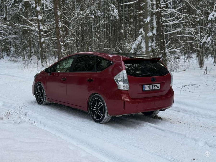 Sarkans Toyota Prius 2012 Kauņa, ar dzinēja tilpumu 1.80 L un nobraukumu 466 tūkst. km par 7550 €, foto 5 vietnē AUTOMOTO.COM.LV