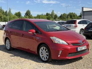 Sarkans Toyota Prius 2013 Šauļi, ar dzinēja tilpumu 1.80 L un nobraukumu 228 tūkst. km par 8500 €, foto 4 vietnē AUTOMOTO.COM.LV