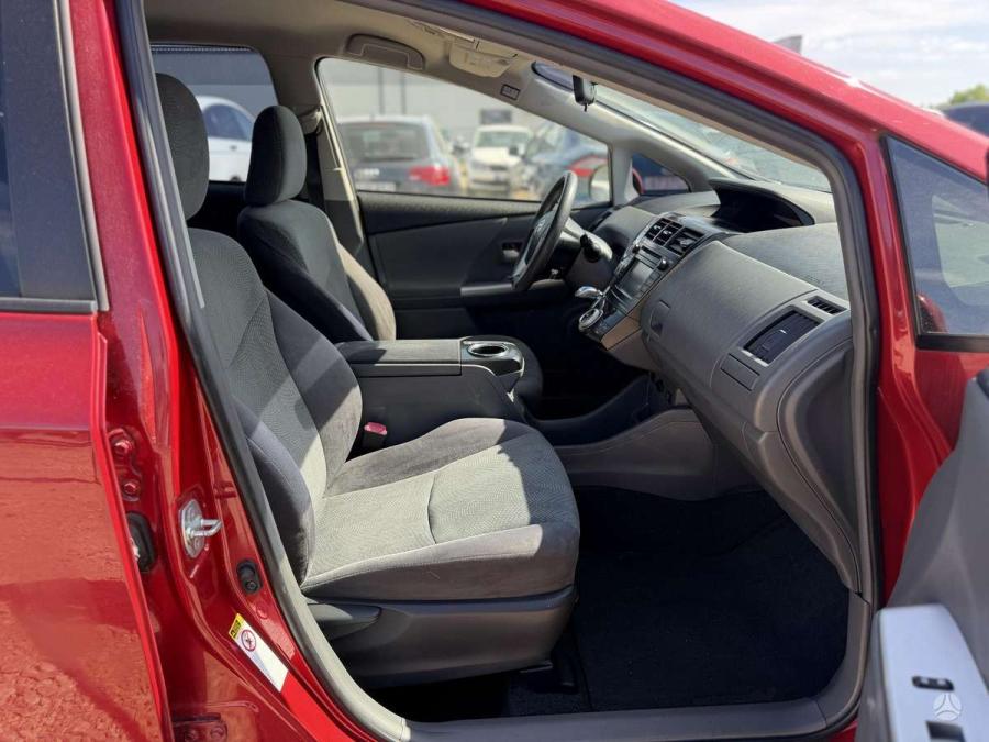Sarkans Toyota Prius 2013 Šauļi, ar dzinēja tilpumu 1.80 L un nobraukumu 228 tūkst. km par 8500 €, foto 15 vietnē AUTOMOTO.COM.LV