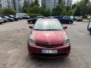 Sarkans Toyota Prius 2004 Viļņa, ar dzinēja tilpumu 1.50 L un nobraukumu 485 tūkst. km par 1300 €, foto 3 vietnē AUTOMOTO.COM.LV