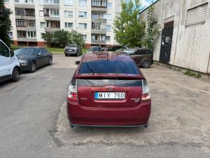 Sarkans Toyota Prius 2004 Viļņa, ar dzinēja tilpumu 1.50 L un nobraukumu 485 tūkst. km par 1300 €, foto 6 vietnē AUTOMOTO.COM.LV