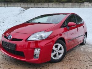 Red Toyota Prius 2010 in Vilnius, with an engine capacity of 1.80 L and mileage of 181 thousand km for 7950 €, photo 19 on AUTOMOTO.COM.LV