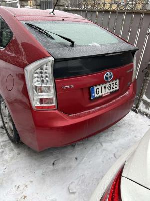 Red Toyota Prius 2010 in Panevezys, with an engine capacity of 1.80 L and mileage of 300 thousand km for 4100 €, photo  on AUTOMOTO.COM.LV