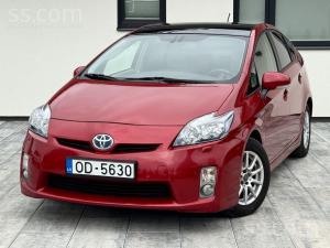 Red Toyota Prius 2012 in Jelgava, with an engine capacity of 1.80 L and mileage of 244 thousand km for 7800 €, photo 12 on AUTOMOTO.COM.LV