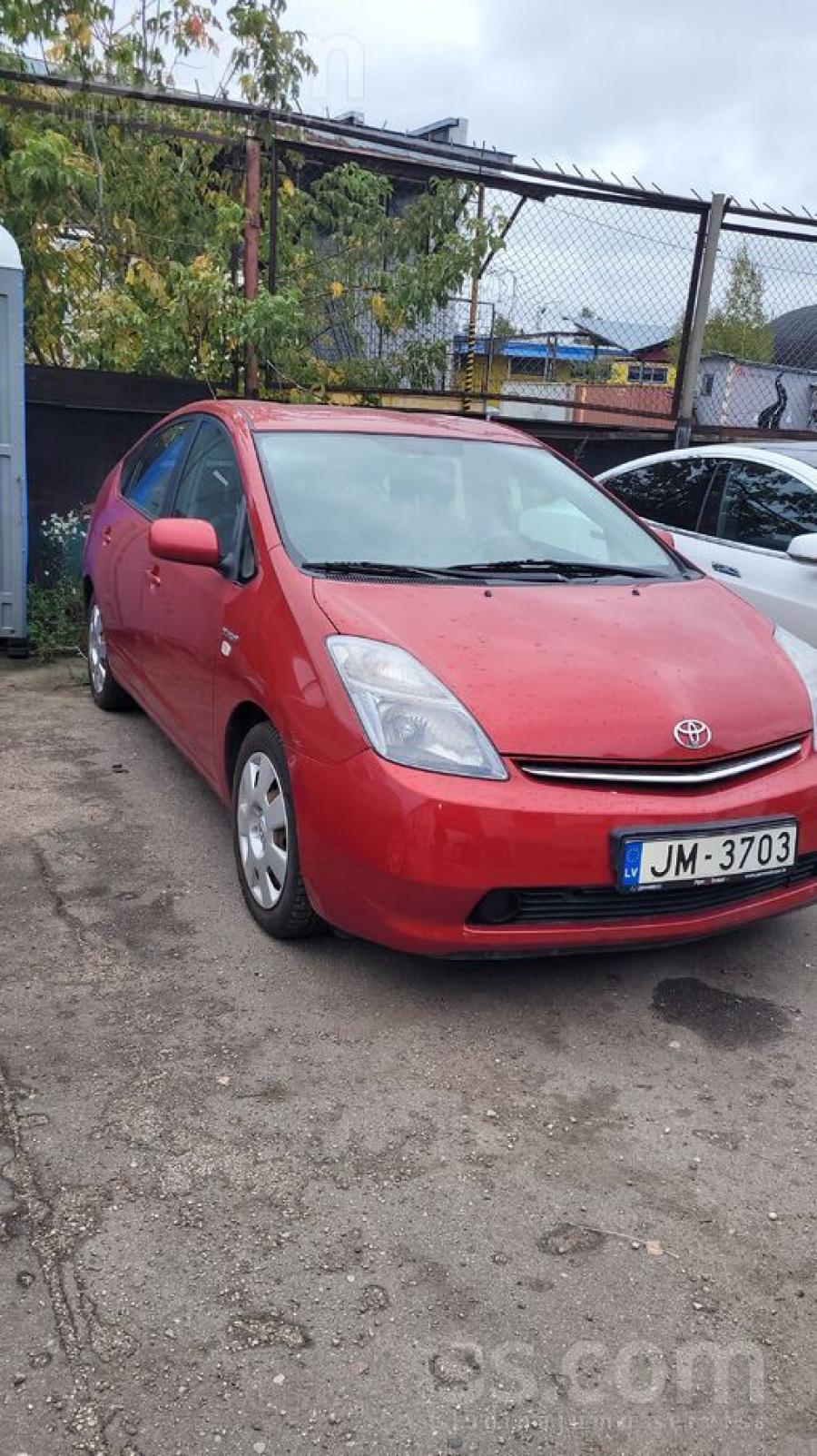 Sarkans Toyota Prius 2006 Rīga, ar dzinēja tilpumu 1.50 L un nobraukumu 0 tūkst. km par 1500 €, foto 3 vietnē AUTOMOTO.COM.LV