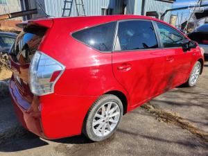 Sarkans Toyota Prius 2013 Šauļi, ar dzinēja tilpumu 1.80 L un nobraukumu 228 tūkst. km par 8500 €, foto  vietnē AUTOMOTO.COM.LV