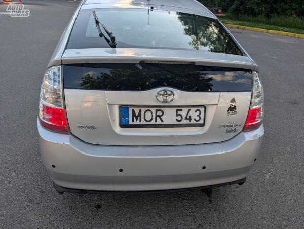 Toyota Prius 2006 Viļņa, ar dzinēja tilpumu 1.50 L un nobraukumu 290 tūkst. km par 3333 €, foto 3 vietnē AUTOMOTO.COM.LV