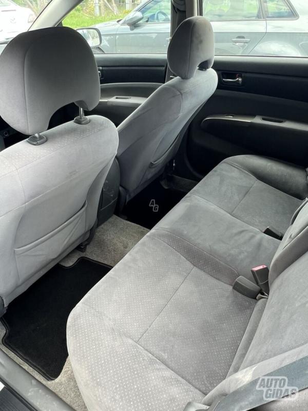 Toyota Prius 2007 in Vilnius, with an engine capacity of 1.50 L and mileage of 417 thousand km for 2950 €, photo 7 on AUTOMOTO.COM.LV