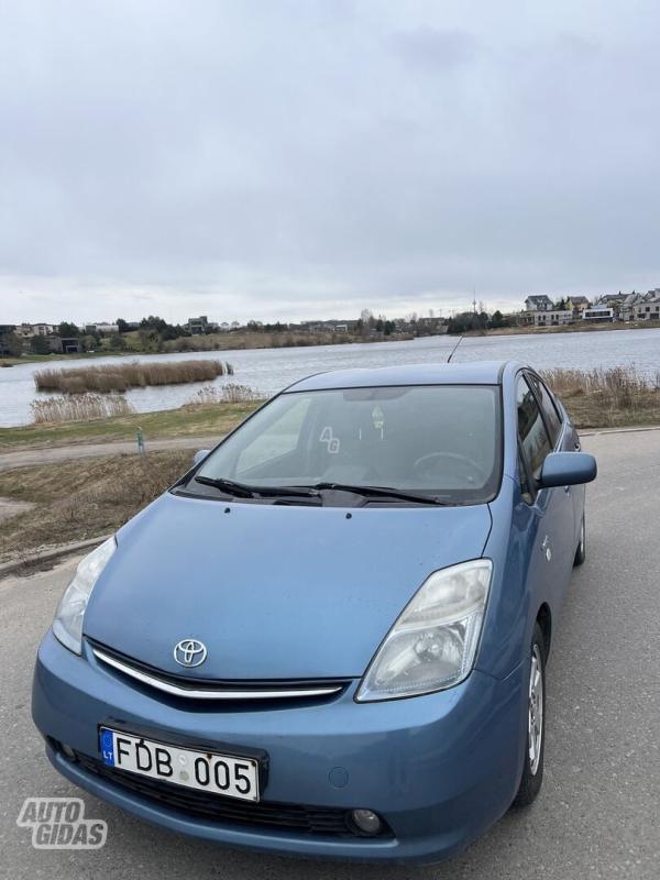Toyota Prius 2008 in Vilnius, with an engine capacity of 1.50 L and mileage of 224 thousand km for 3450 €, photo 1 on AUTOMOTO.COM.LV