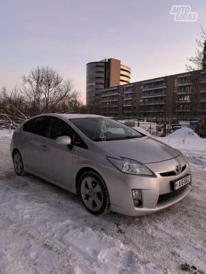 Toyota Prius 2010 Viļņa, ar dzinēja tilpumu 1.80 L un nobraukumu 330 tūkst. km par 4500 €, foto 4 vietnē AUTOMOTO.COM.LV