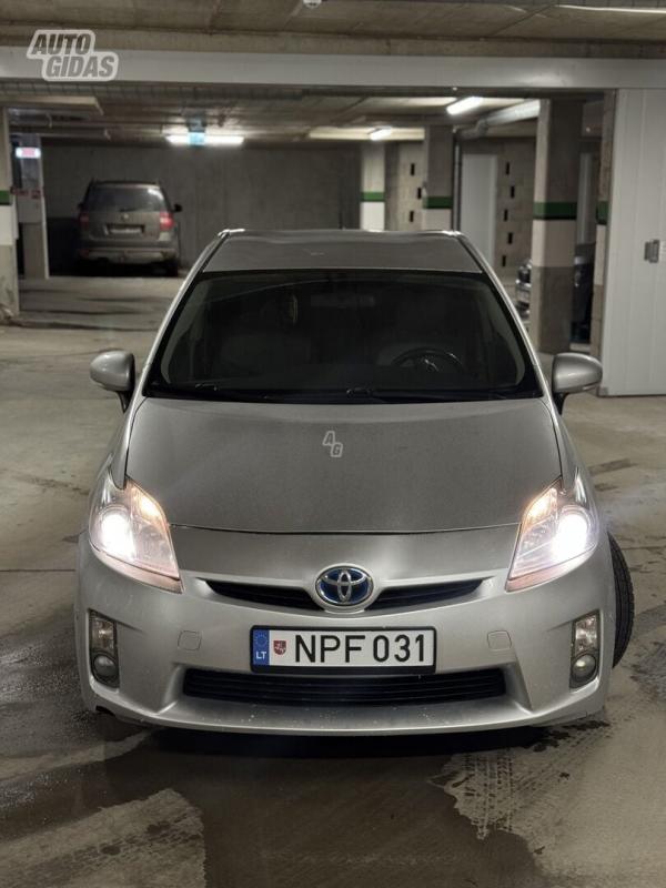Toyota Prius 2011 Viļņa, ar dzinēja tilpumu 1.80 L un nobraukumu 305 tūkst. km par 4850 €, foto 5 vietnē AUTOMOTO.COM.LV
