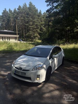 Toyota Prius 2011 in Vilnius, with an engine capacity of 1.80 L and mileage of 373 thousand km for 4500 €, photo  on AUTOMOTO.COM.LV