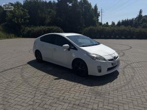 Toyota Prius 2011 Viļņa, ar dzinēja tilpumu 1.80 L un nobraukumu 373 tūkst. km par 4500 €, foto 5 vietnē AUTOMOTO.COM.LV