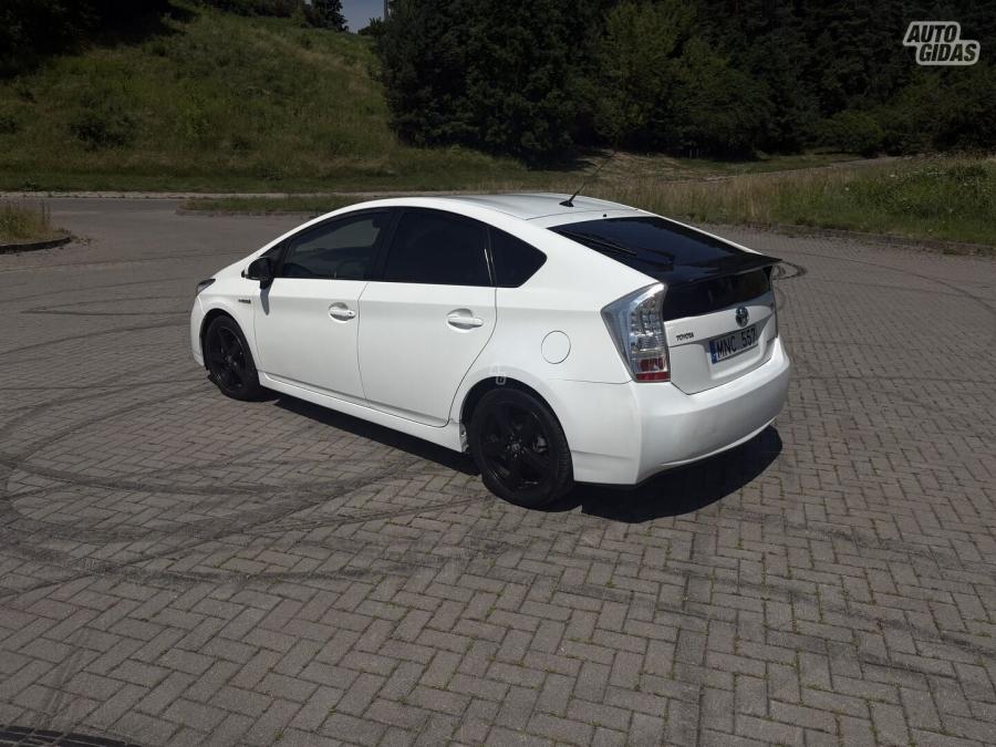 Toyota Prius 2011 Viļņa, ar dzinēja tilpumu 1.80 L un nobraukumu 373 tūkst. km par 4500 €, foto 8 vietnē AUTOMOTO.COM.LV
