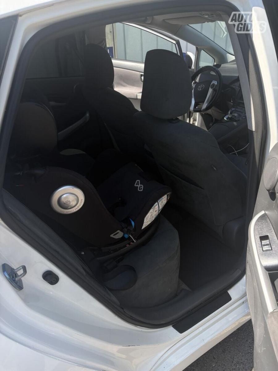 Toyota Prius 2011 Viļņa, ar dzinēja tilpumu 1.80 L un nobraukumu 373 tūkst. km par 4500 €, foto 16 vietnē AUTOMOTO.COM.LV
