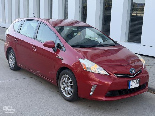 Toyota Prius 2013 in Vilnius, with an engine capacity of 1.80 L and mileage of 198 thousand km for 6500 €, photo 3 on AUTOMOTO.COM.LV