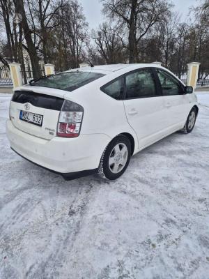 Balts Toyota Prius 2005 Vilkaviškis, ar dzinēja tilpumu 1.50 L un nobraukumu 232 tūkst. km par 2950 €, foto 3 vietnē AUTOMOTO.COM.LV