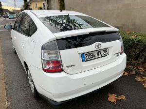 Белый Тойота Приус 2005 в Таураге, объемом двигателя 1.50 л и пробегом 250 тыс. км за 2999 €, фото 5 на AUTOMOTO.COM.LV