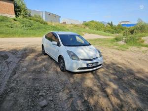 Белый Тойота Приус 2006 в Каунас, объемом двигателя 1.50 л и пробегом 399 тыс. км за 1650 €, фото  на AUTOMOTO.COM.LV