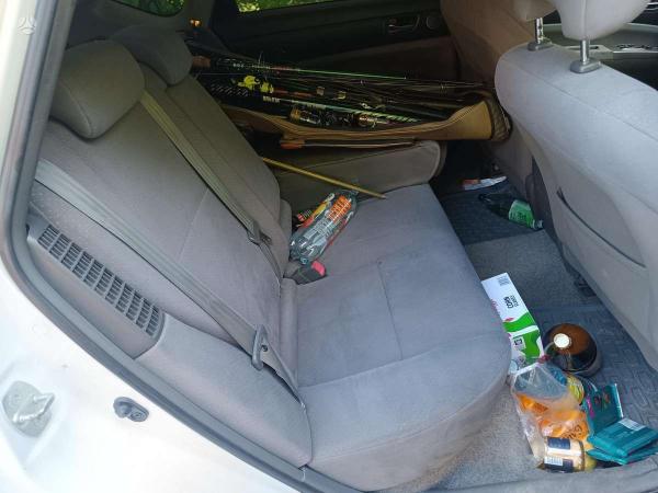 Balts Toyota Prius 2008 Kauņa, ar dzinēja tilpumu 1.50 L un nobraukumu 243 tūkst. km par 3300 €, foto 9 vietnē AUTOMOTO.COM.LV