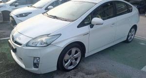 White Toyota Prius 2009 in Siauliai, with an engine capacity of 1.80 L and mileage of 260 thousand km for 4400 €, photo 2 on AUTOMOTO.COM.LV