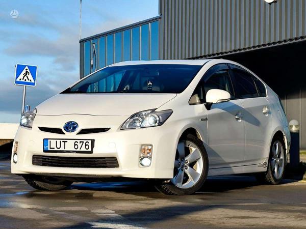 Balts Toyota Prius 2009 Šauļi, ar dzinēja tilpumu 1.80 L un nobraukumu 337 tūkst. km par 6800 €, foto 2 vietnē AUTOMOTO.COM.LV