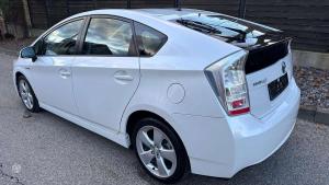 Balts Toyota Prius 2009 Viļņa, ar dzinēja tilpumu 1.80 L un nobraukumu 173 tūkst. km par 6670 €, foto 6 vietnē AUTOMOTO.COM.LV