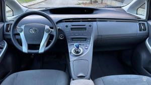 Balts Toyota Prius 2009 Viļņa, ar dzinēja tilpumu 1.80 L un nobraukumu 173 tūkst. km par 6670 €, foto 9 vietnē AUTOMOTO.COM.LV