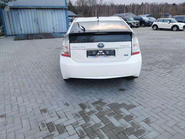 Balts Toyota Prius 2009 Kauņa, ar dzinēja tilpumu 1.80 L un nobraukumu 340 tūkst. km par 5300 €, foto 5 vietnē AUTOMOTO.COM.LV
