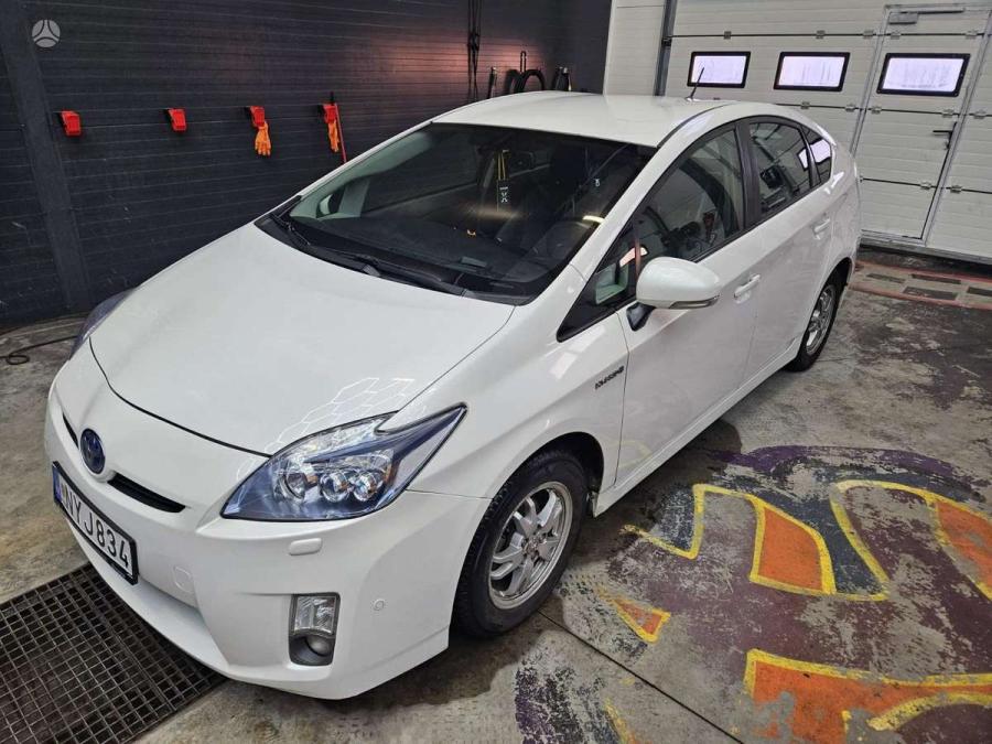 Balts Toyota Prius 2009 Klaipėda, ar dzinēja tilpumu 0.00 L un nobraukumu 219 tūkst. km par 5350 €, foto 1 vietnē AUTOMOTO.COM.LV