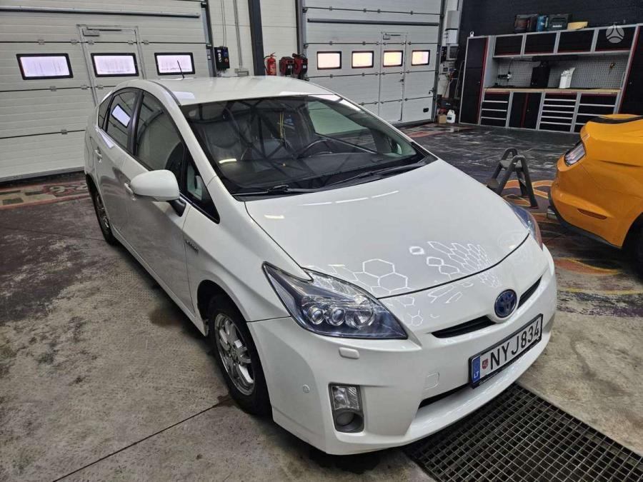 Balts Toyota Prius 2009 Klaipėda, ar dzinēja tilpumu 0.00 L un nobraukumu 219 tūkst. km par 5350 €, foto 2 vietnē AUTOMOTO.COM.LV