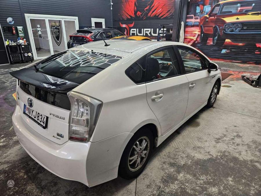 Balts Toyota Prius 2009 Klaipėda, ar dzinēja tilpumu 0.00 L un nobraukumu 219 tūkst. km par 5350 €, foto 6 vietnē AUTOMOTO.COM.LV