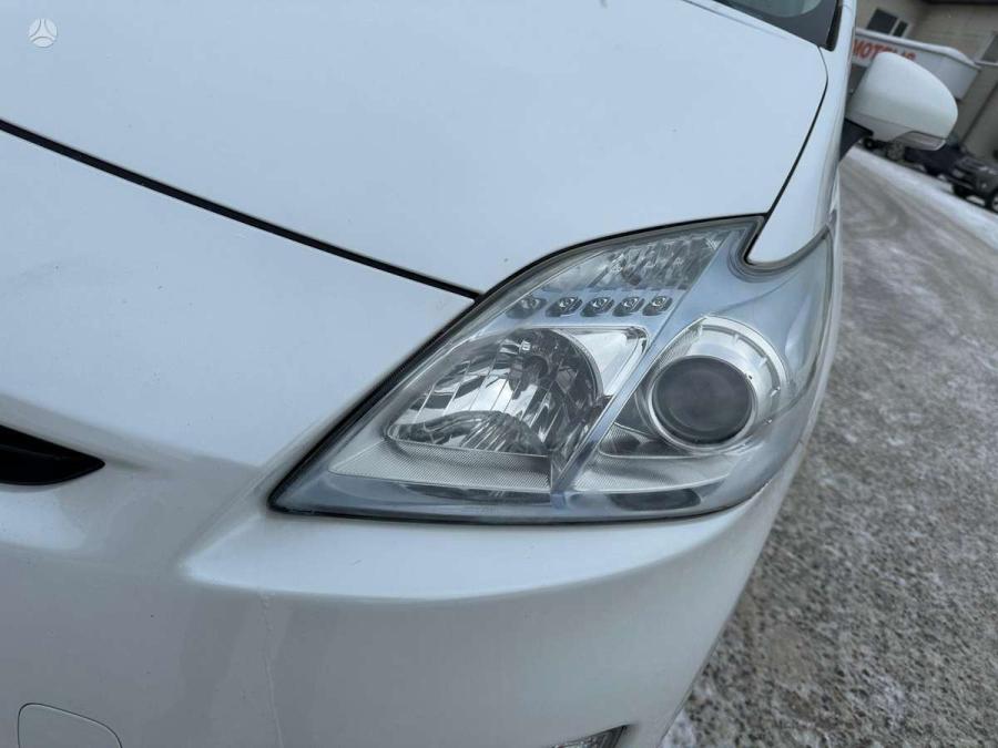 Balts Toyota Prius 2009 Viļņa, ar dzinēja tilpumu 1.80 L un nobraukumu 173 tūkst. km par 6550 €, foto 16 vietnē AUTOMOTO.COM.LV