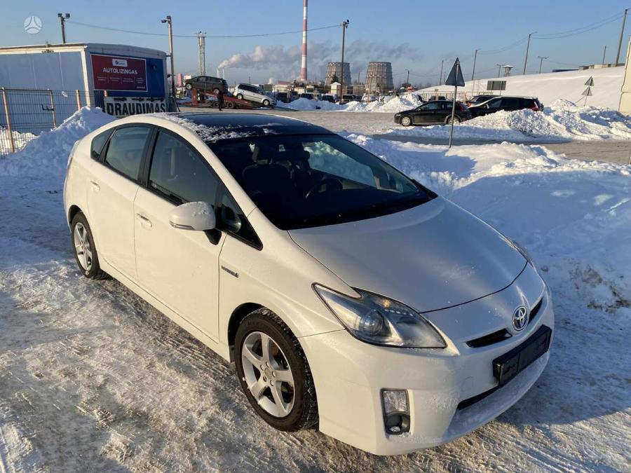 Balts Toyota Prius 2009 Viļņa, ar dzinēja tilpumu 1.80 L un nobraukumu 328 tūkst. km par 5700 €, foto 7 vietnē AUTOMOTO.COM.LV