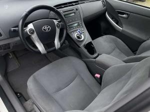 Balts Toyota Prius 2009 Viļņa, ar dzinēja tilpumu 1.80 L un nobraukumu 328 tūkst. km par 5700 €, foto 10 vietnē AUTOMOTO.COM.LV