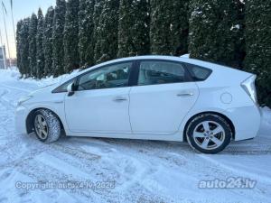 White Toyota Prius 2009 in Tallinn, with an engine capacity of 1.80 L and mileage of 182 thousand km for 6999 €, photo 4 on AUTOMOTO.COM.LV