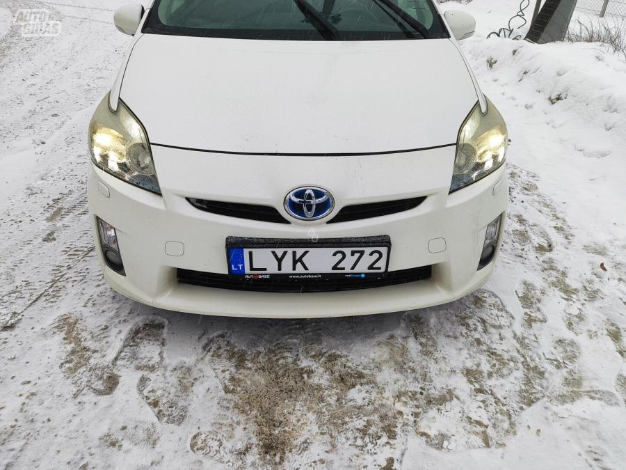 Balts Toyota Prius 2009 Šauļi, ar dzinēja tilpumu 1.80 L un nobraukumu 401 tūkst. km par 5950 €, foto 6 vietnē AUTOMOTO.COM.LV