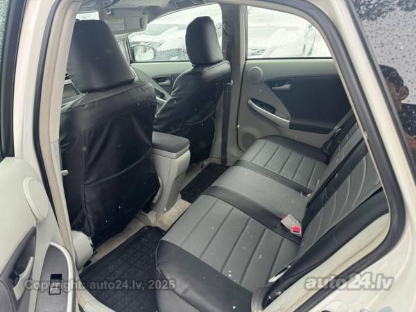 Balts Toyota Prius 2009 Tallina, ar dzinēja tilpumu 1.80 L un nobraukumu 441 tūkst. km par 6500 €, foto 11 vietnē AUTOMOTO.COM.LV