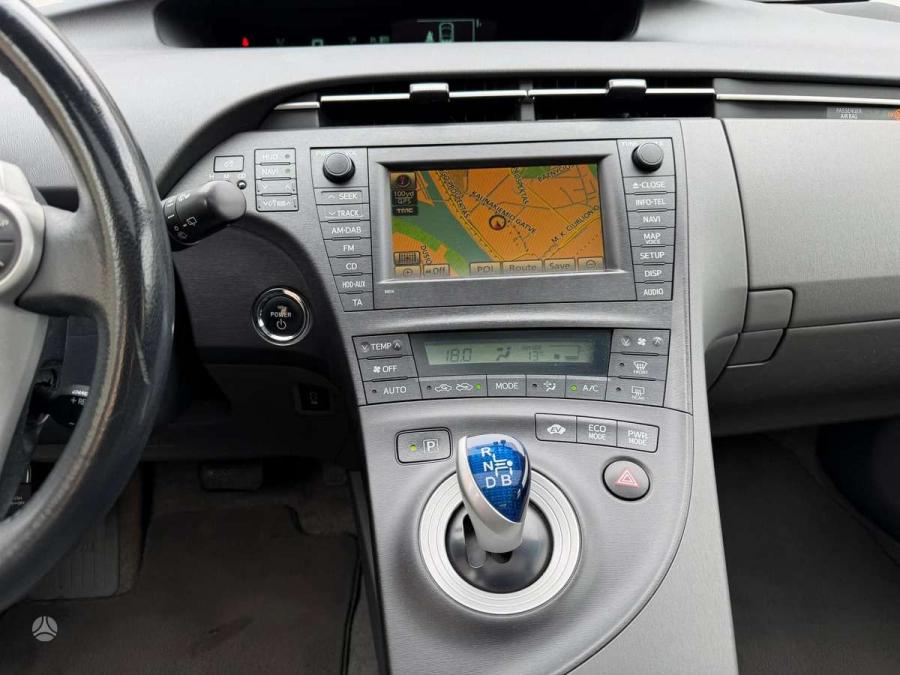 Белый Тойота Приус 2009 в Каунас, объемом двигателя 1.80 л и пробегом 181 тыс. км за 6200 €, фото 26 на AUTOMOTO.COM.LV