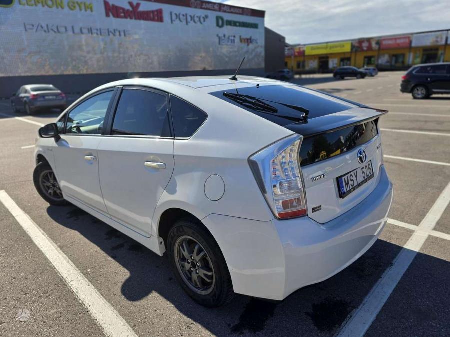 Balts Toyota Prius 2009 Kauņa, ar dzinēja tilpumu 1.81 L un nobraukumu 264 tūkst. km par 6999 €, foto 4 vietnē AUTOMOTO.COM.LV