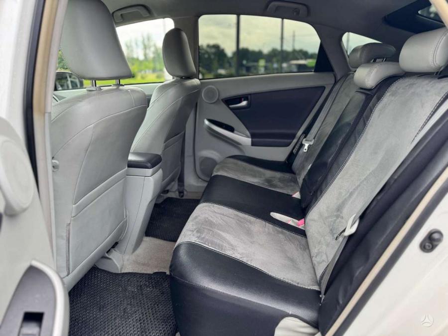 Balts Toyota Prius 2009 Kauņa, ar dzinēja tilpumu 1.81 L un nobraukumu 264 tūkst. km par 6999 €, foto 8 vietnē AUTOMOTO.COM.LV