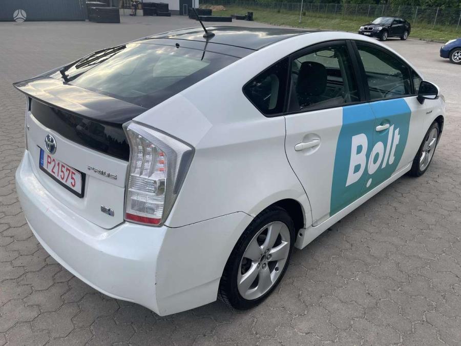 Balts Toyota Prius 2009 Viļņa, ar dzinēja tilpumu 1.80 L un nobraukumu 440 tūkst. km par 3499 €, foto 4 vietnē AUTOMOTO.COM.LV