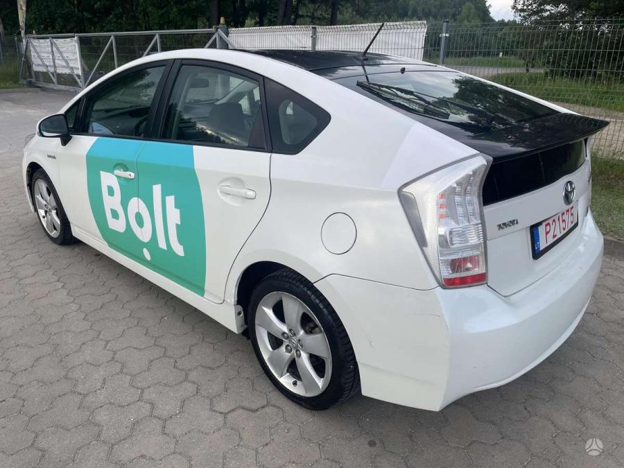 Balts Toyota Prius 2009 Viļņa, ar dzinēja tilpumu 1.80 L un nobraukumu 440 tūkst. km par 3499 €, foto 5 vietnē AUTOMOTO.COM.LV