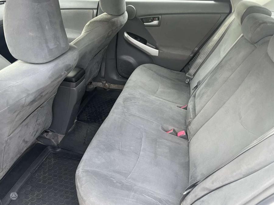 Balts Toyota Prius 2009 Viļņa, ar dzinēja tilpumu 1.80 L un nobraukumu 440 tūkst. km par 3499 €, foto 7 vietnē AUTOMOTO.COM.LV