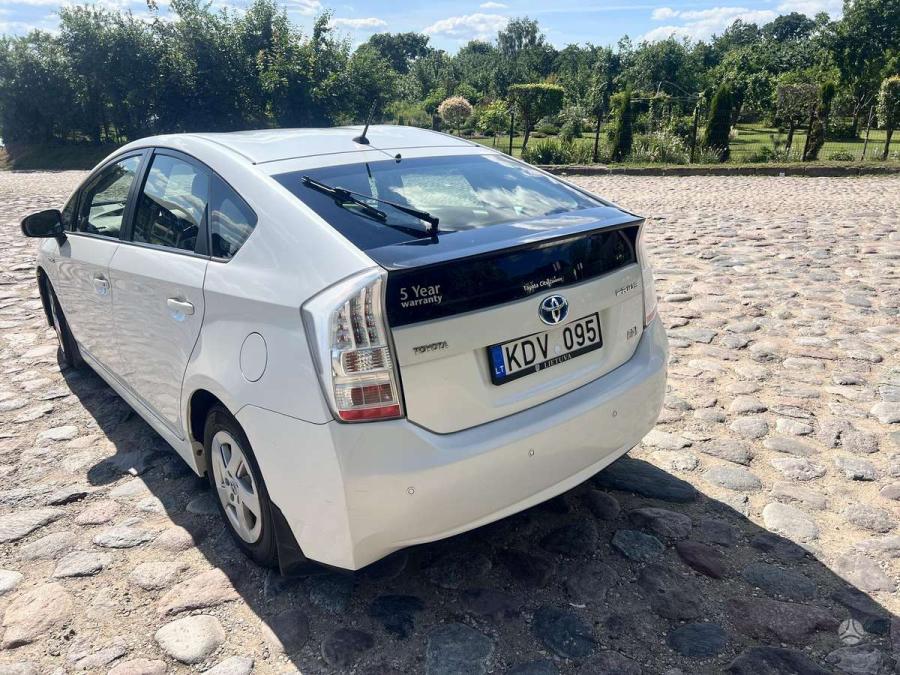 Balts Toyota Prius 2009 Kauņa, ar dzinēja tilpumu 1.80 L un nobraukumu 259 tūkst. km par 6000 €, foto 3 vietnē AUTOMOTO.COM.LV