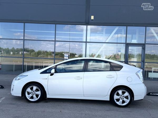 Белый Тойота Приус 2009 в Паневежис, объемом двигателя 1.80 л и пробегом 311 тыс. км за 4700 €, фото 4 на AUTOMOTO.COM.LV