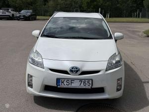 White Toyota Prius 2009 in Panevezys, with an engine capacity of 1.80 L and mileage of 311 thousand km for 4400 €, photo 3 on AUTOMOTO.COM.LV